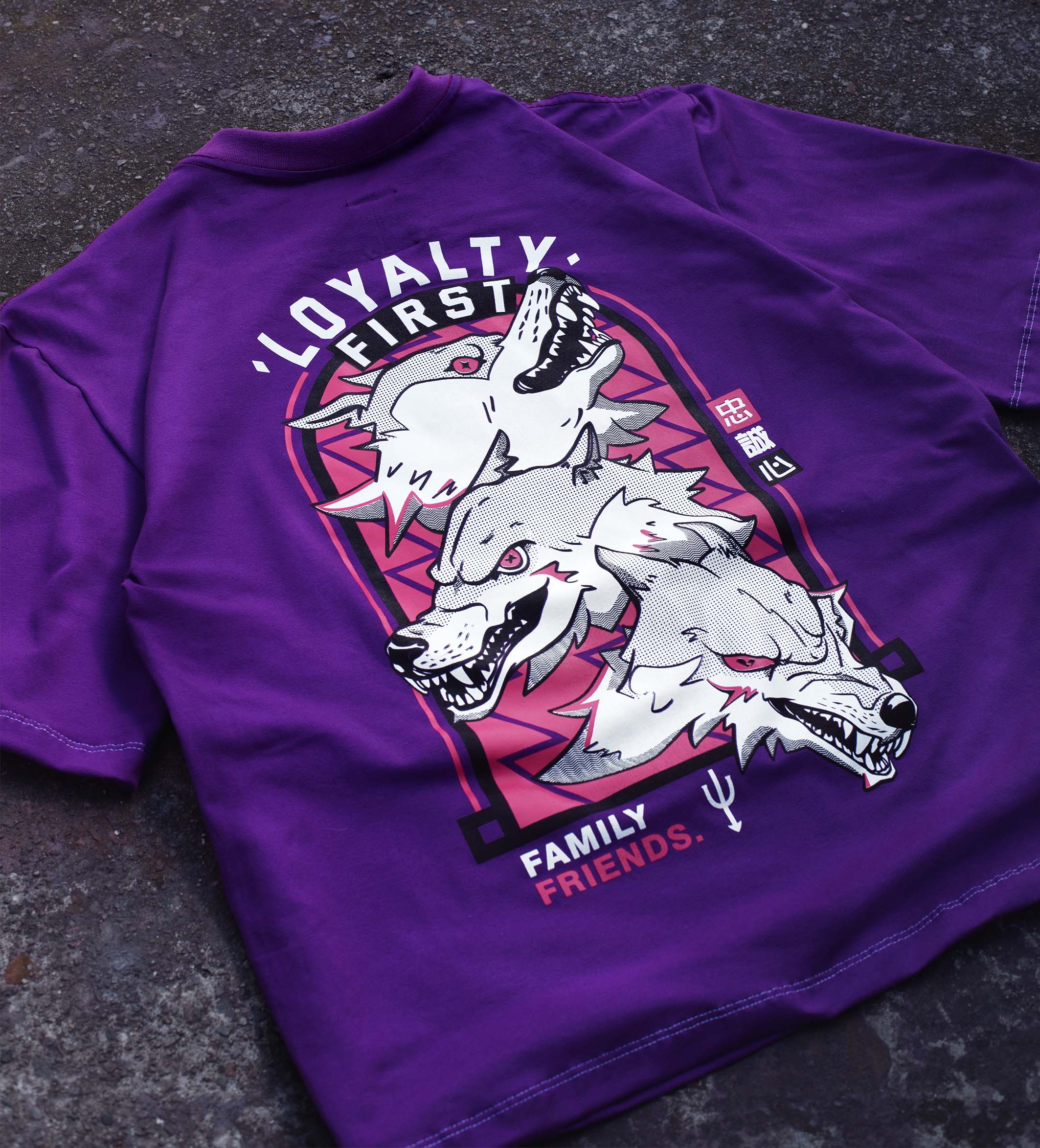 Camiseta / LOYALTY FIRST - Underfall